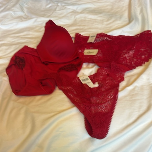 Soma | Intimates & Sleepwear | Soma Raphael Red Bra Panty Set 3 Sz 36c ...